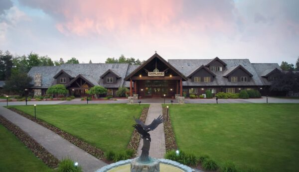 Stay & Play Packages - Garland Lodge & Golf Resort
